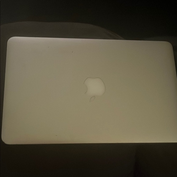 Apple | Computers, Laptops & Parts | Apple Silver Macbook Laptop Sleek ...